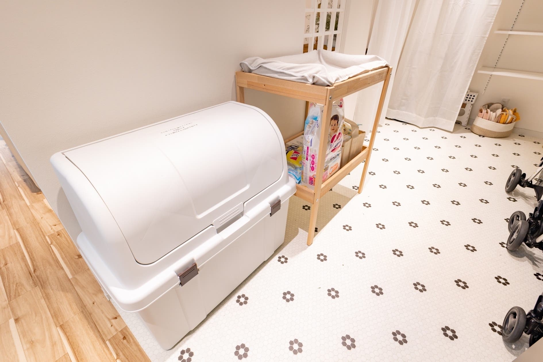 OPEN記念🎉最大30名｜7路線最寄り徒歩5分｜自然光✨ママ会🍼ベビーカー置き場オムツ台👶ゲーム機🎮 韓国スタジオ風🌸の写真16