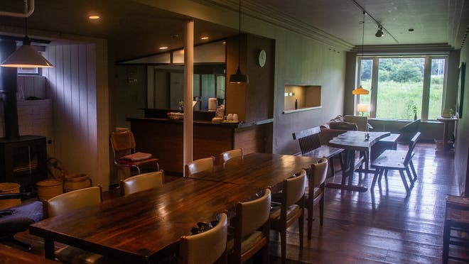 静かな里山の落ち着いた空間の写真1