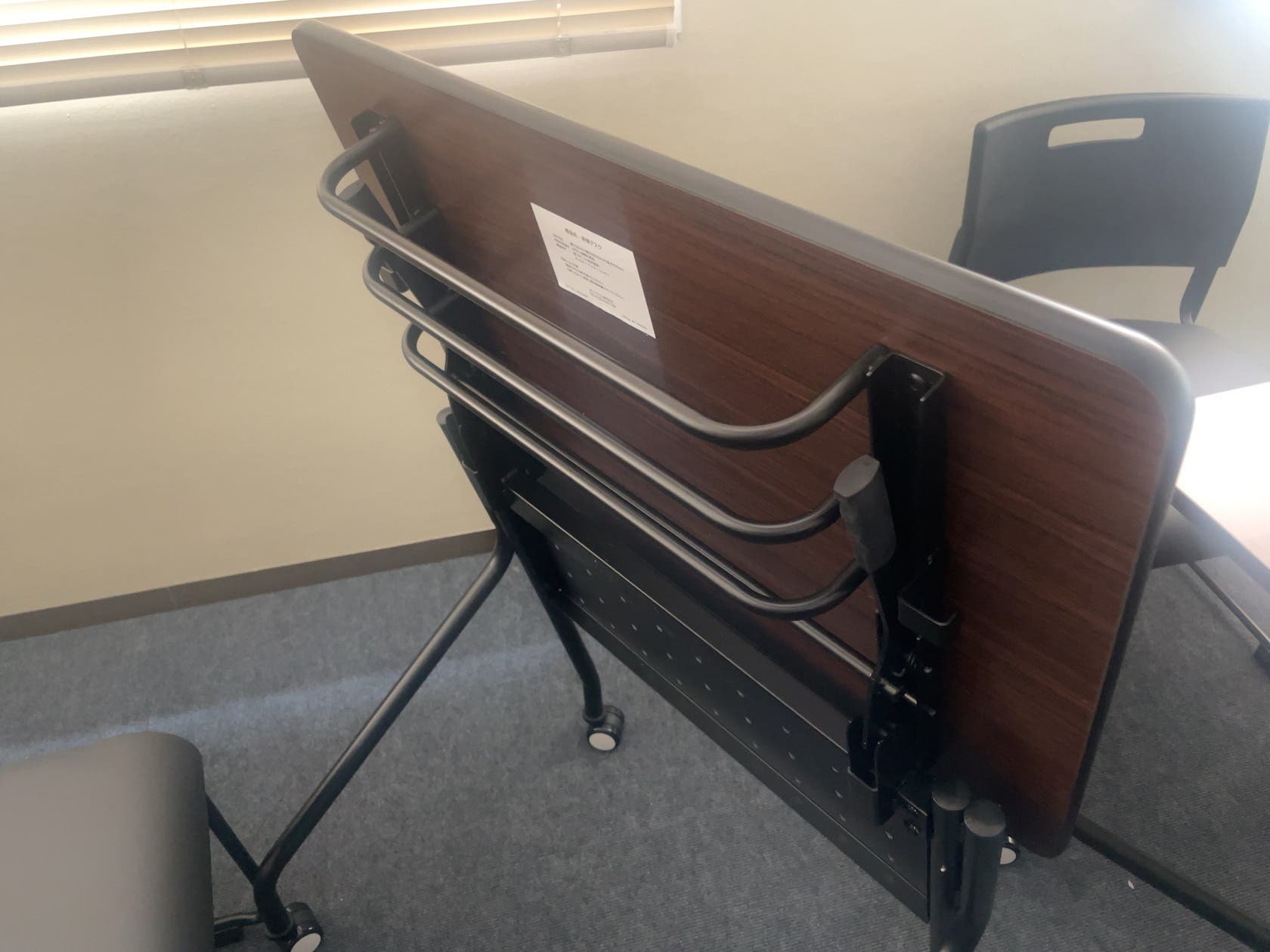 一人用折り畳み式研修デスクの画像4