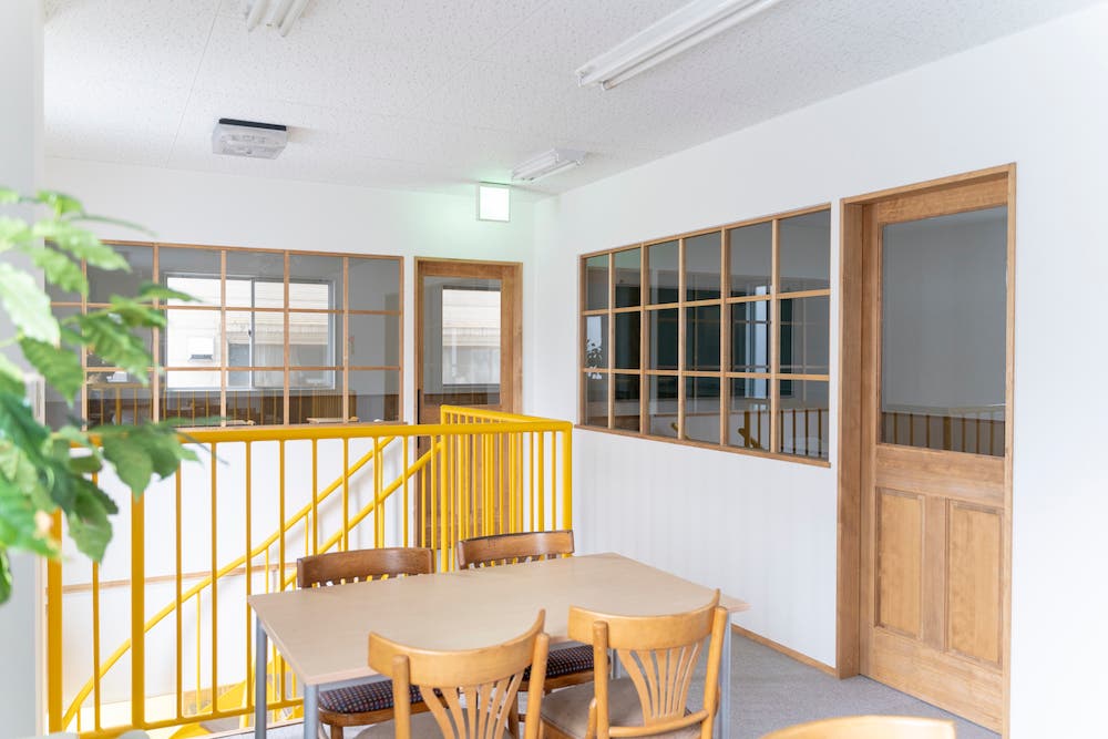 《共有スペースお席の予約ぺージ》コワーキング/作業/勉強/ママ会/打合せ等 3部屋＋ホールを自由に利用できますの写真9