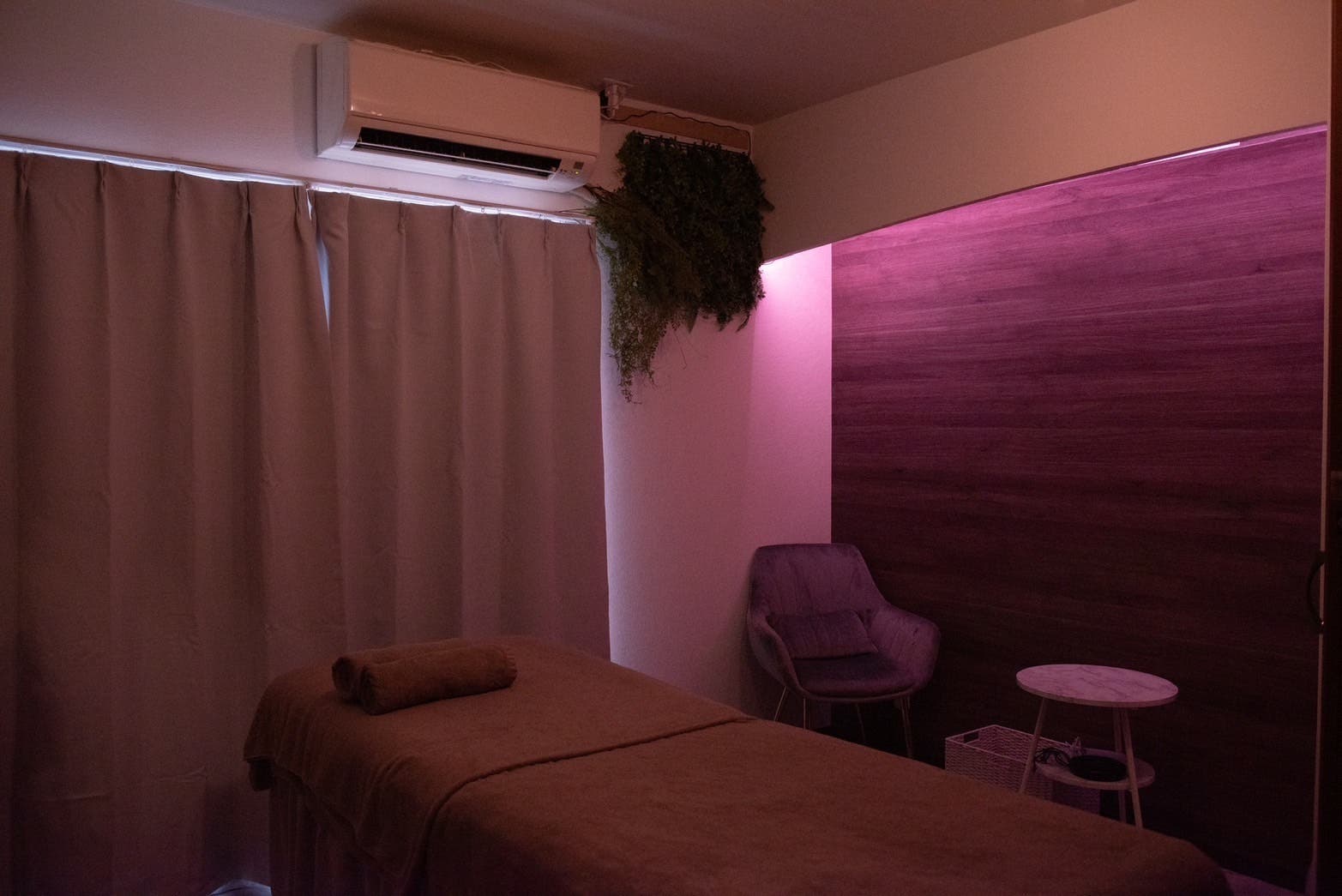 クリスタ長堀から徒歩10秒のレンタルサロンの写真6