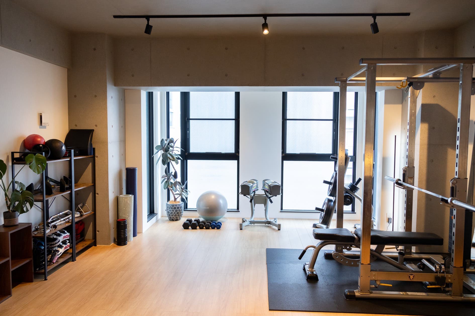 動画撮影、料理教室、トレーニング、パーティー利用可なデザイナーズ65㎡。本町駅徒歩3分。WiFi完備の写真6