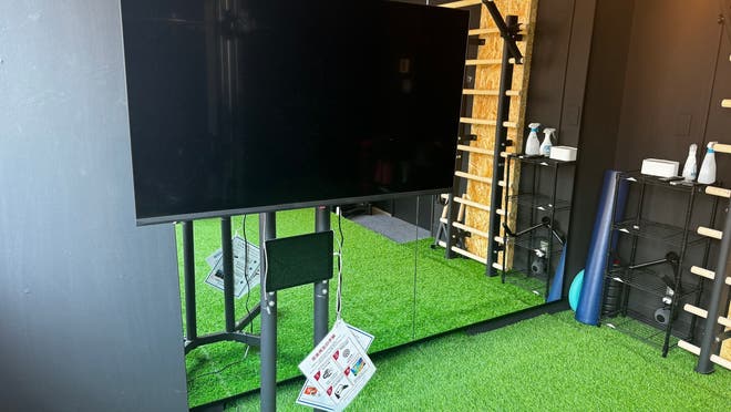 【大通駅徒歩3分/レンタルジム】スミス&ケーブルマシン完備!大型ミラー越しにダンス|ヨガ・ピラティスにも最適の写真5