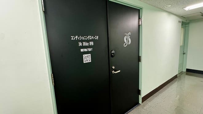 【大通駅徒歩3分/レンタルジム】スミス&ケーブルマシン完備!大型ミラー越しにダンス|ヨガ・ピラティスにも最適の写真7