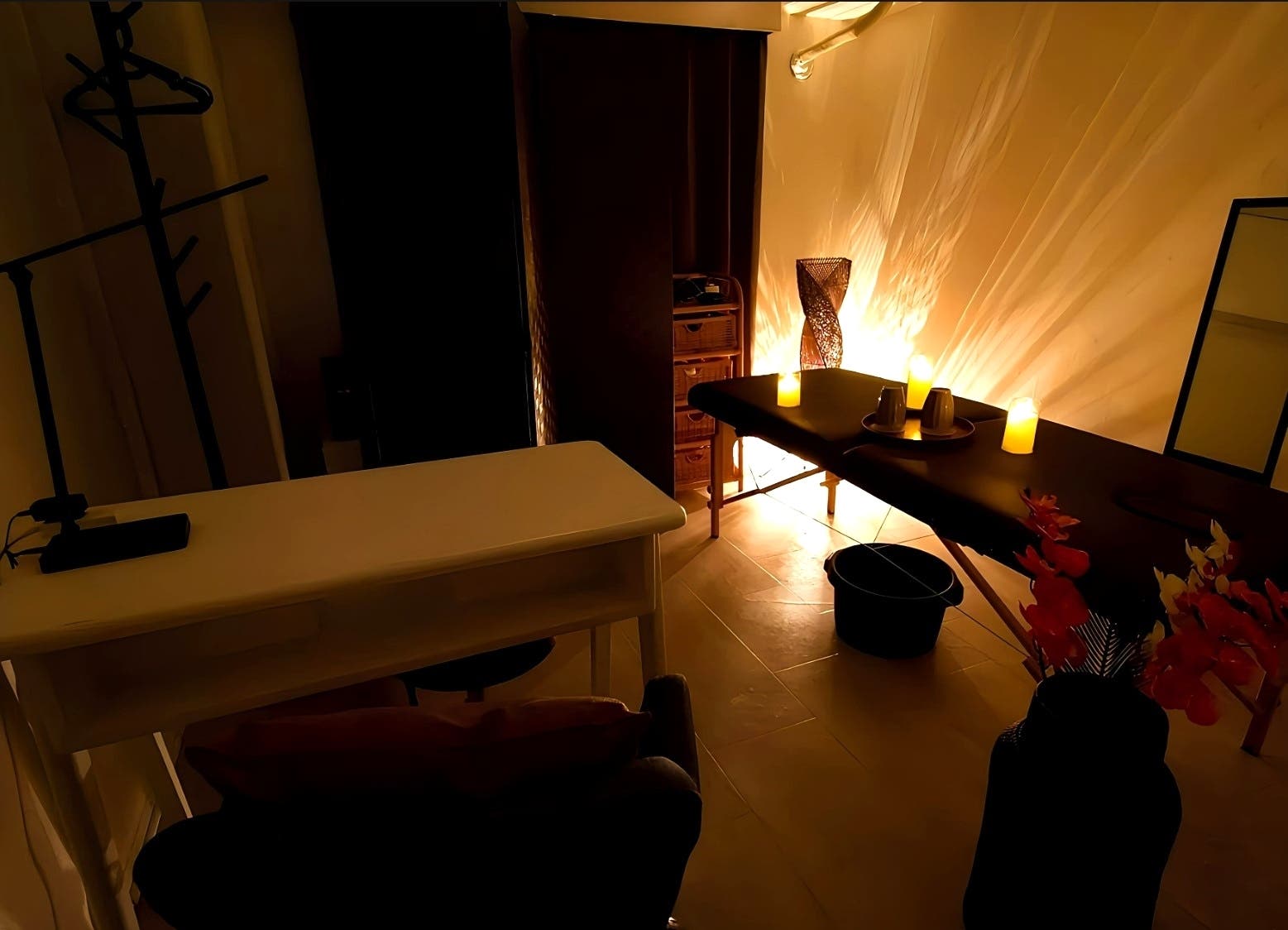 【伏見駅徒歩5分】完全個室｜バリ風デザイン🧘🏼‍♀️癒しレンタルサロン🌿[17]の写真3