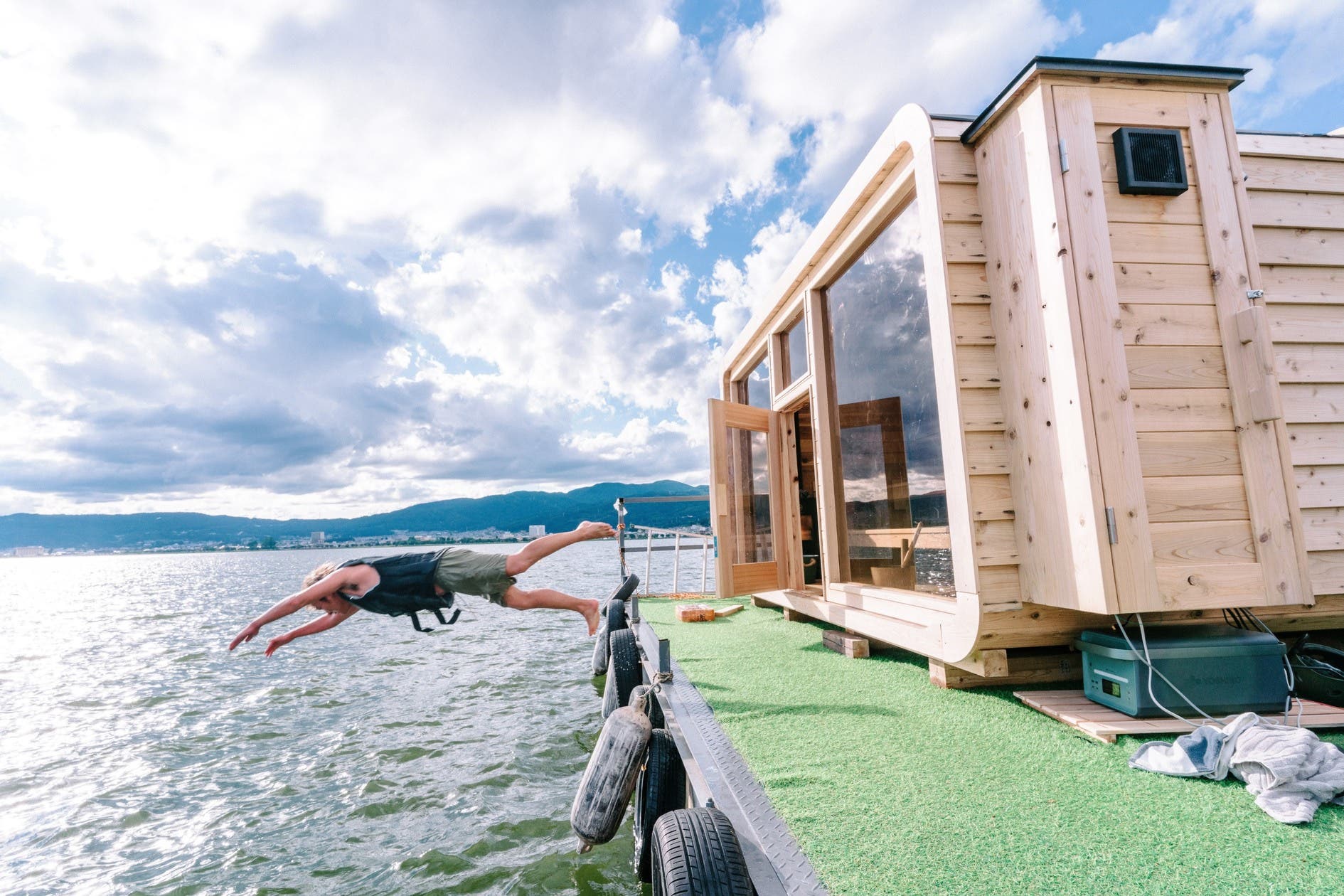 日本初の湖上のエクストリームサウナin長野県諏訪湖の写真15