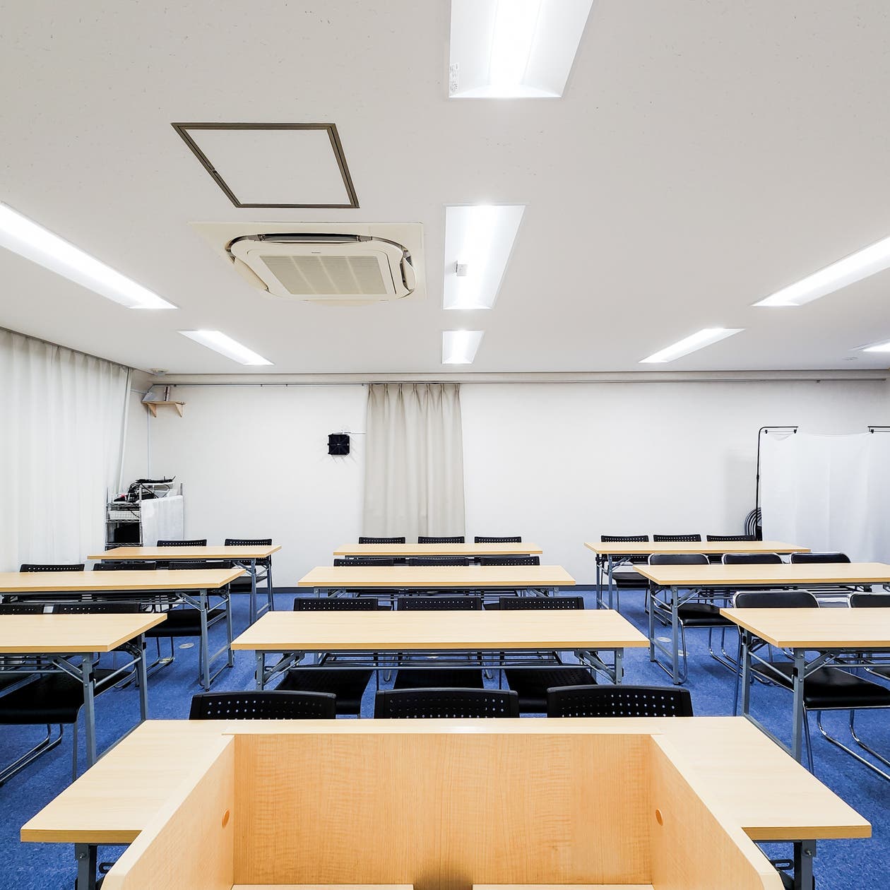 【浜松町・大門駅徒歩5分】最大54名！セミナー・web会議・イベントなどに最適！の写真2