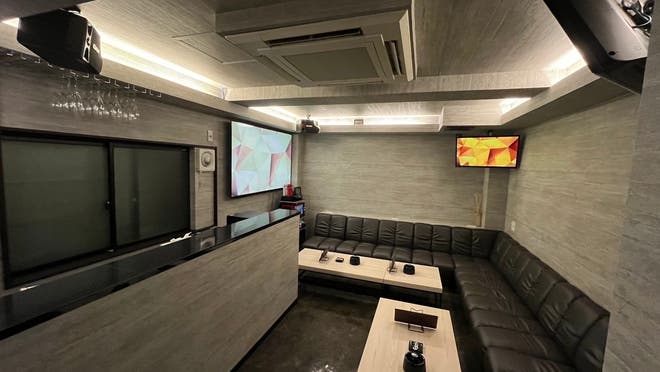 渋谷の裏路地で誰にもバレない完全貸切専用BARの写真1