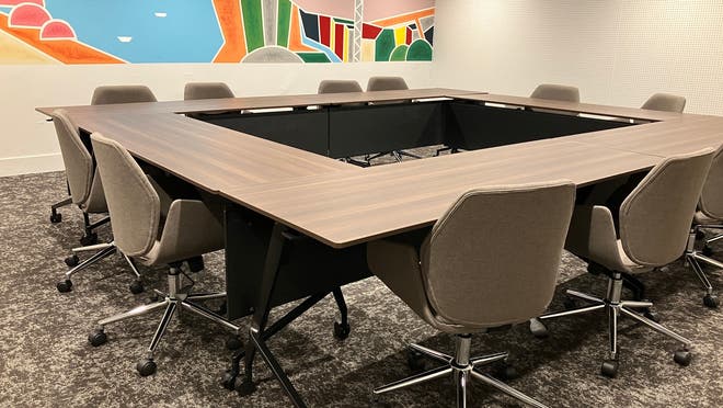 【水戸駅から徒歩10分】南町二丁目バス停前すぐ 貸会議室A (~12人)の写真1