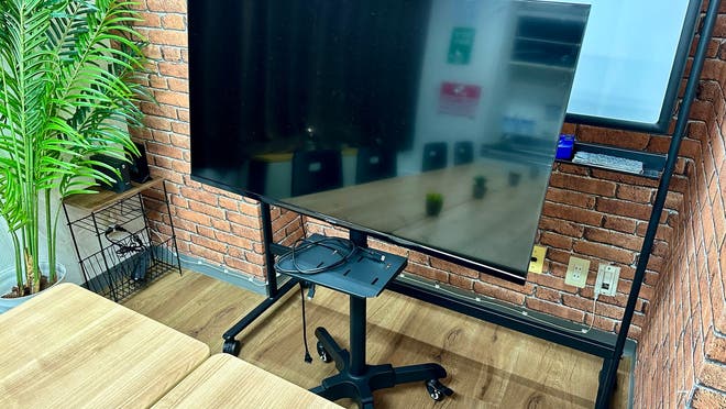 当日予約20%OFF!/🚃新橋駅徒歩1分20秒!/会議・テレワーク/📷撮影/🍔飲食可🧋/【nikotto room新橋】の写真7