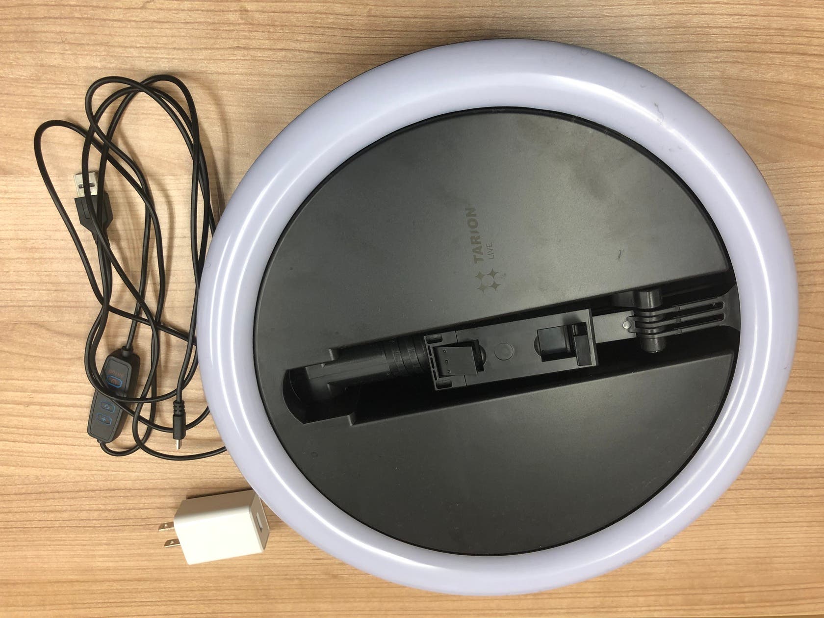 当日予約20%OFF!／🚃新橋駅徒歩１分20秒！／会議・テレワーク／📷撮影／🍔飲食可🧋／【nikotto room新橋】の写真20