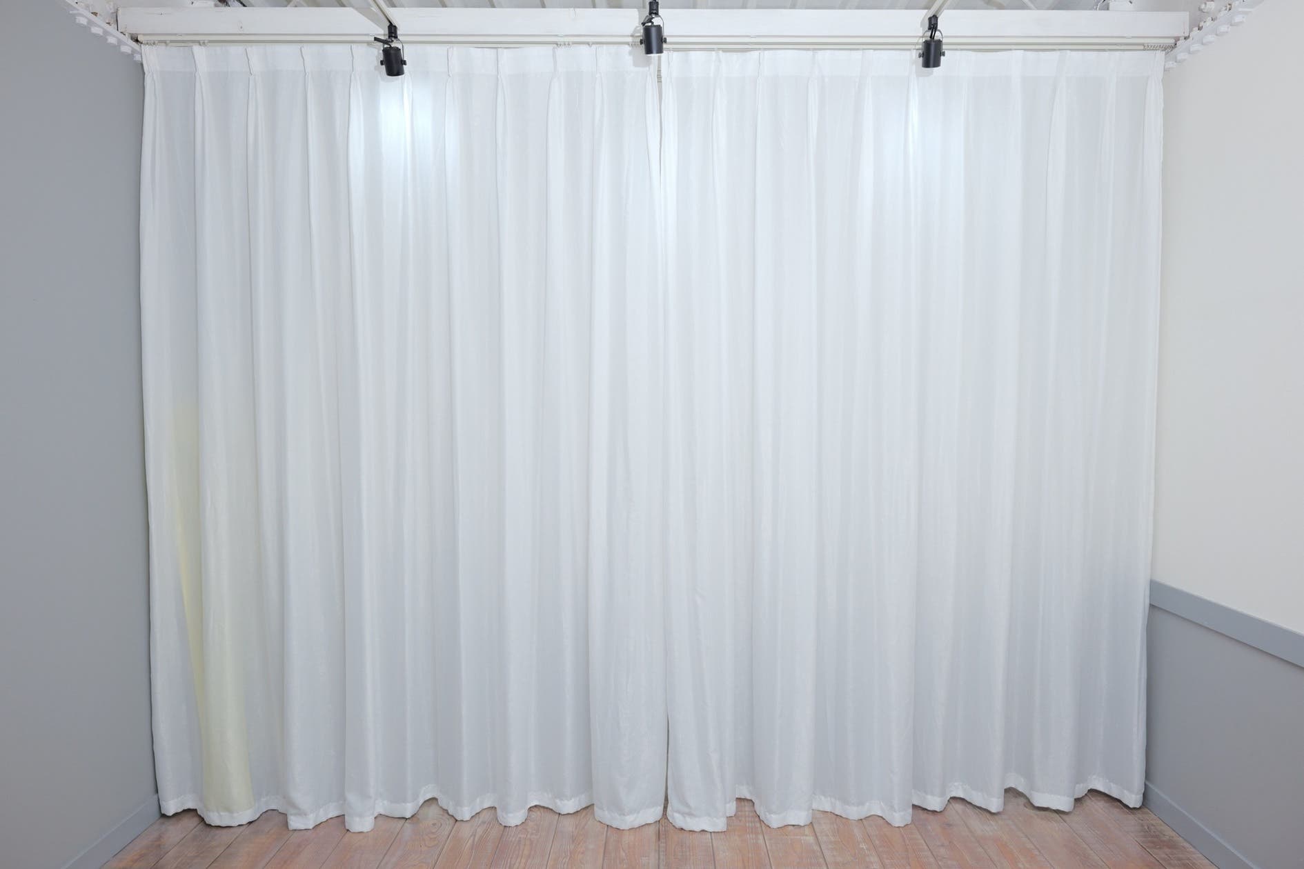 カーテンの画像2