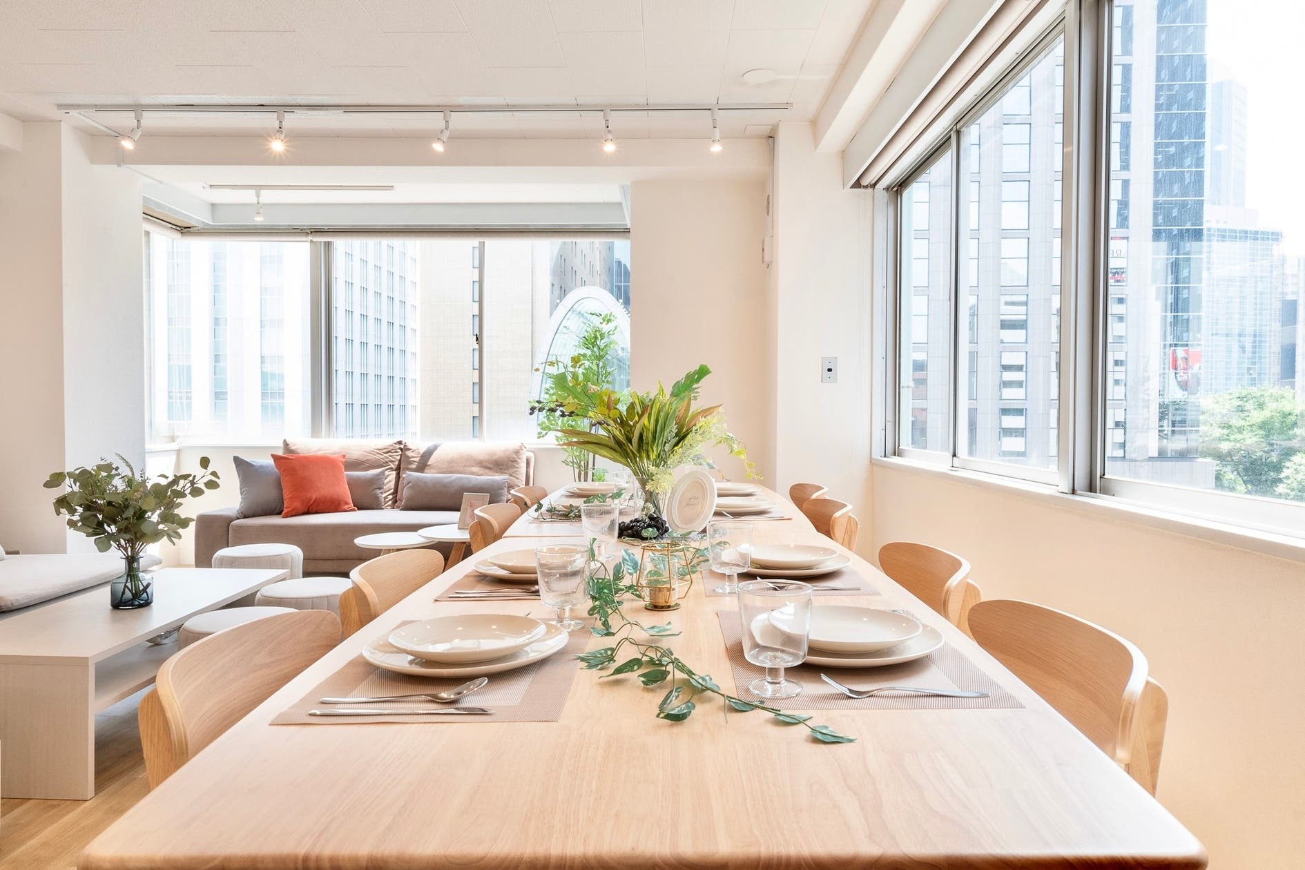 【西新宿駅1分】2024年OPEN 直前割/24時間・最大25名/フロア貸切/スクリーン100㌅/人気ゲーム/パーティ、セミナーの写真5