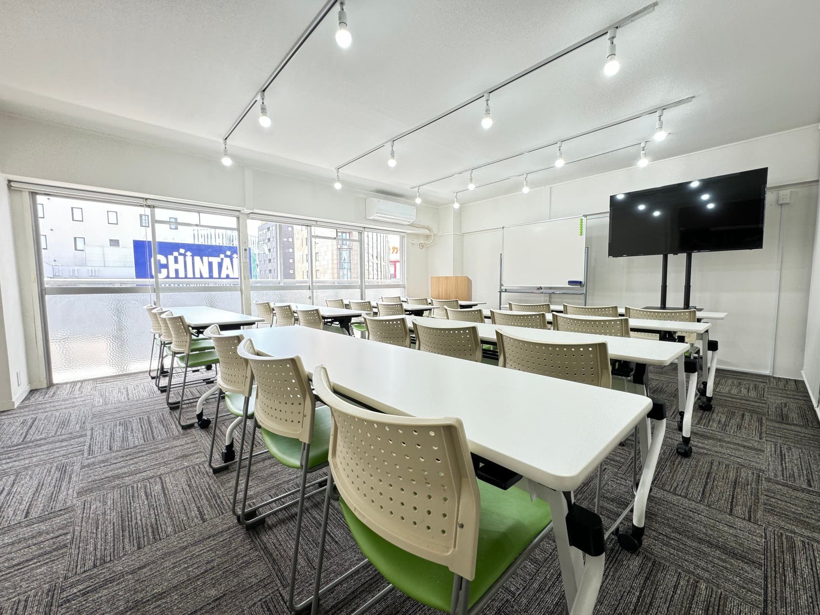 ＼新規オープン／◆お気軽会議室博多東oro◆🎯博多筑紫口徒歩3分🎯31人収容/無料wifi/完全個室の写真2