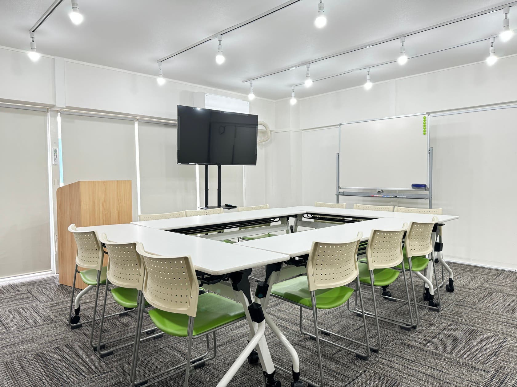 ＼新規オープン／◆お気軽会議室博多東oro◆🎯博多筑紫口徒歩3分🎯31人収容/無料wifi/完全個室の写真5