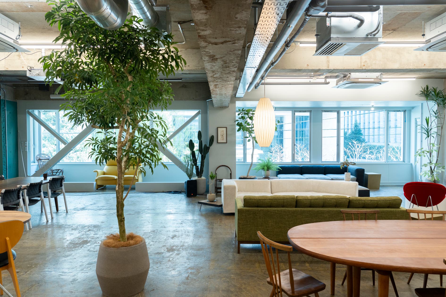 【永田町駅2分・100名対応】忘年会/新年会/セミナーにオススメ｜こだわりのインテリア｜212㎡の広々空間の写真6