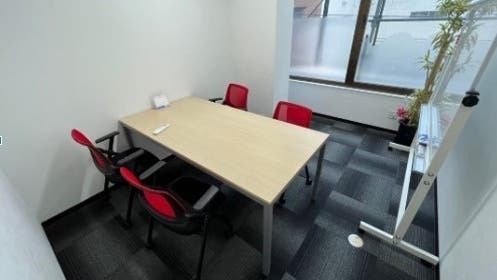 お手軽に★谷町9丁目駅から徒歩5分の小会議室の写真1