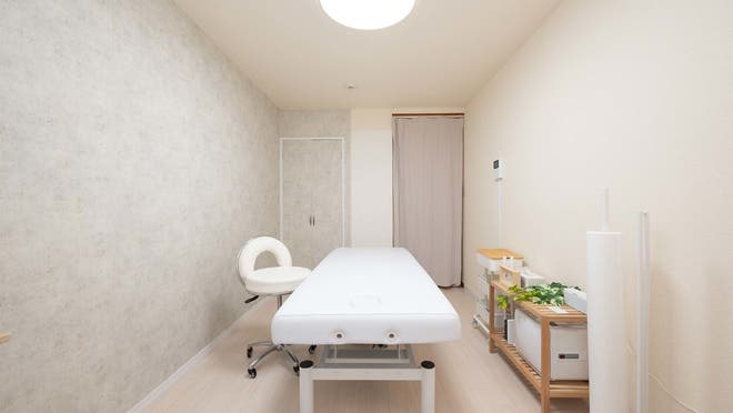 【三軒茶屋駅出口6分】完全個室のプライベートサロン|電動昇降ベッドと調光ライトが大好評|清潔感◎|セラピストが選ぶ癒し空間🌿の写真2