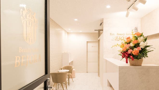 銀座メイン通り『銀座一丁目駅』目の前!お客様に喜ばれる落ち着いた広々個室スペース。整体やエステ、マッサージにおすすめ。設備充実の写真4