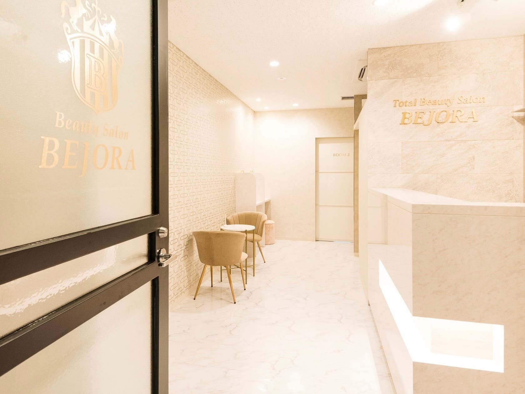 銀座メイン通り『銀座一丁目駅』目の前！お客様に喜ばれる落ち着いた広々個室スペース。整体やエステ、マッサージにおすすめ。設備充実の写真5