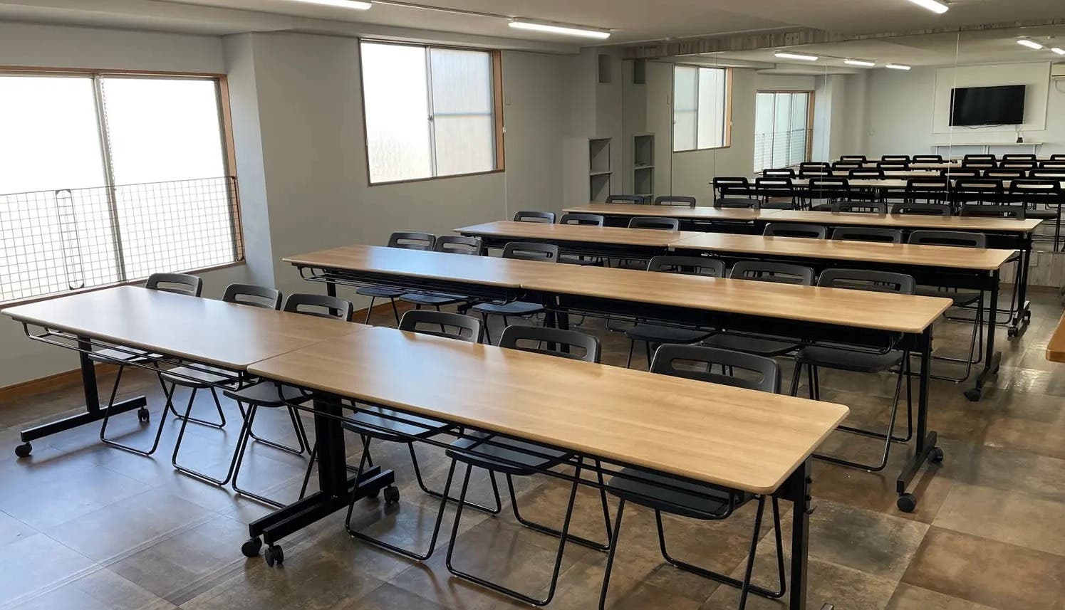 長テーブルの画像1