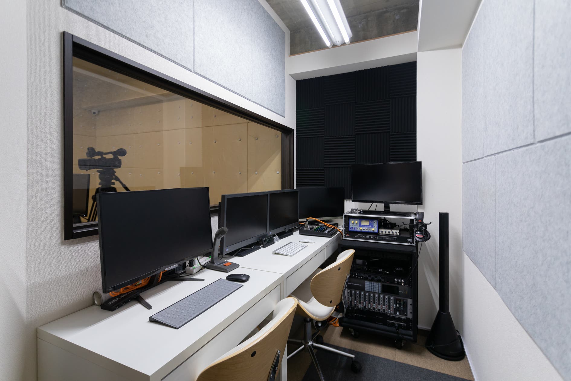 【機材付き】【待合室付き】飯田橋駅から徒歩5分の撮影スタジオ。eラーニング、配信など（防音施工済み）の写真7