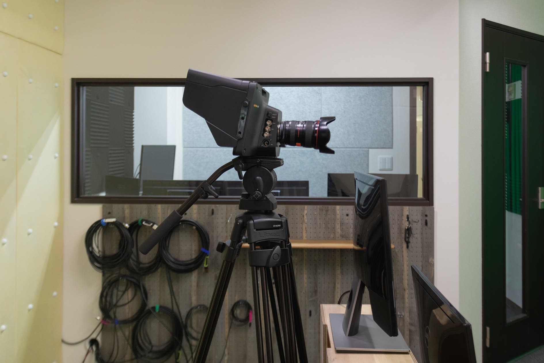 【機材付き】【待合室付き】飯田橋駅から徒歩5分の撮影スタジオ。eラーニング、配信など（防音施工済み）の写真10