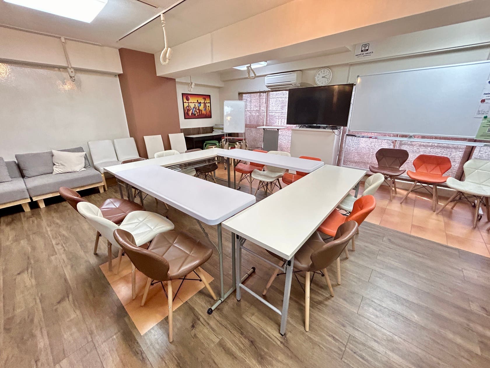 【渋谷駅🍁徒歩5分】カジュアルなセミナー&会議室【軽飲食🍕可】の写真5