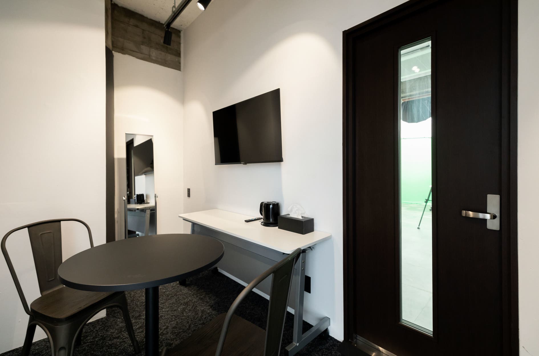 【機材付き】【待合室付き】飯田橋駅から徒歩5分の撮影スタジオ。eラーニング、配信など（防音施工済み）の写真9