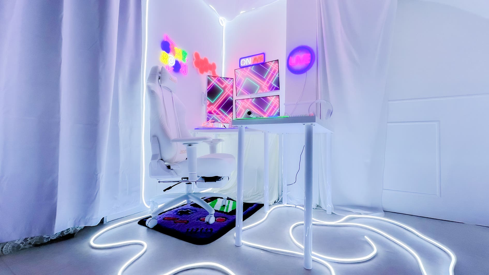 🎄クリスマスコス🪅ゴシック👠×白家具×ゲーミングブース🚥｜メイク＆更衣室完備｜撮影機材無料｜ヴェール秋葉原[30]の写真20