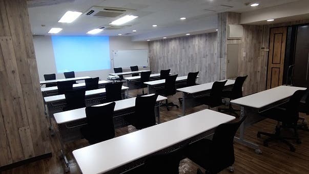 レンタル会議室401(最大30名様まで)の写真2