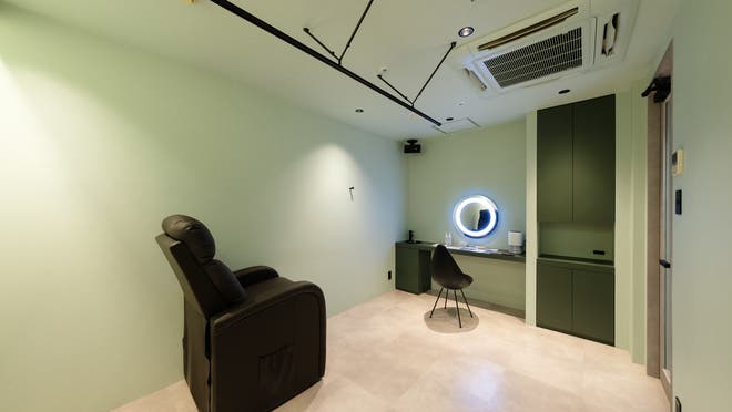 【EARTH 長野駅前店】ネイル専用席★大型サロンに併設されたレンタルサロン✂︎フリーランス/個人練習/美容業に最適♪の写真2