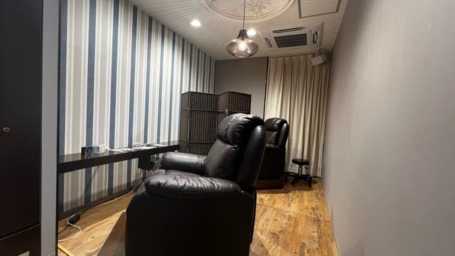 【EARTH 三田南ウッディタウン店】まつエク専用席★大型サロン併設のレンタルサロン✂︎フリーランス/個人練習/美容業に最適♪の写真1