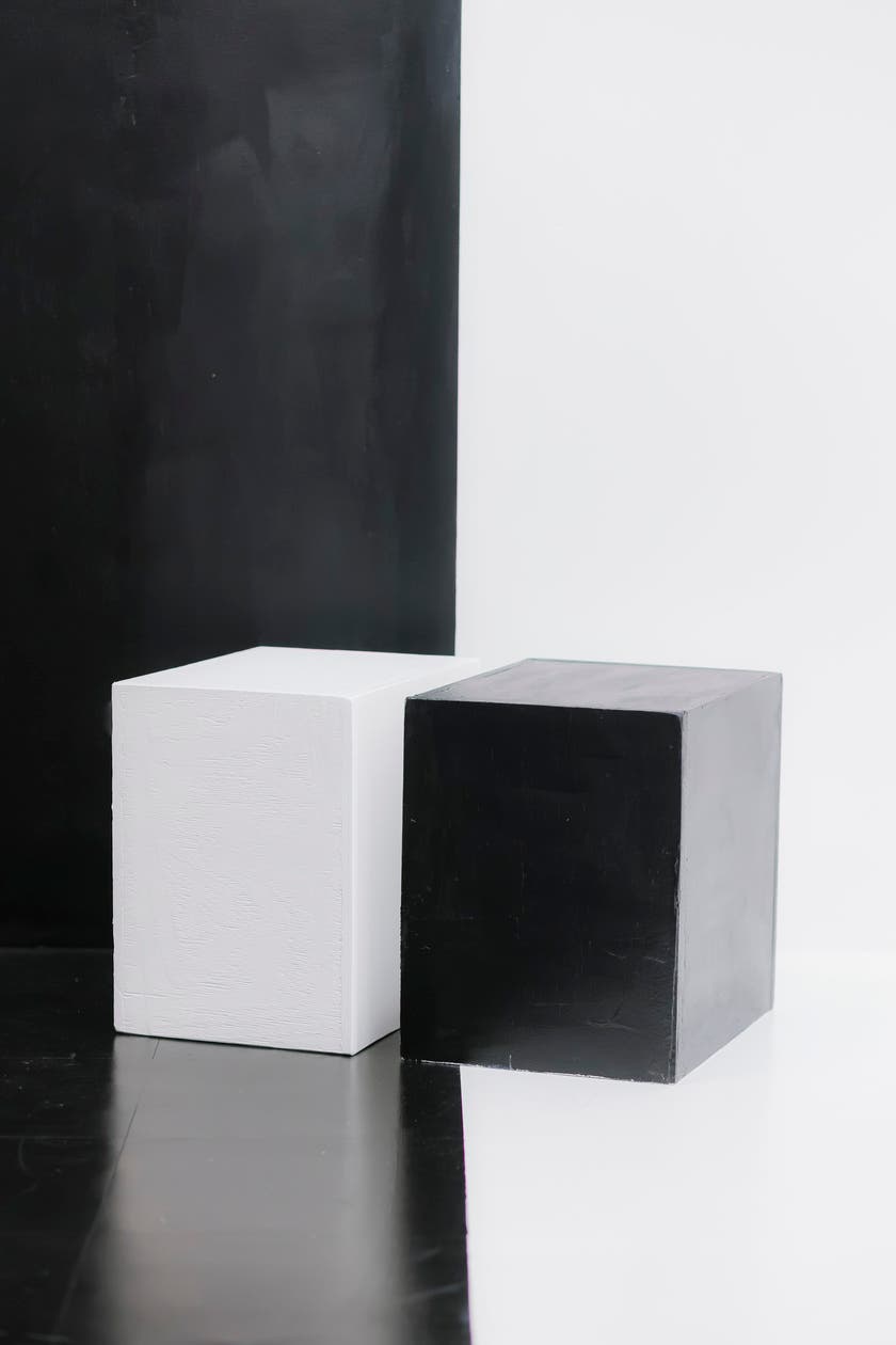 【広島市内中心部】壁・床にペイントOK⭐︎天井高2.7m⭐︎シンプルな白黒空間⭐︎駐車場１台有⭐︎最寄駅から徒歩4分の写真14