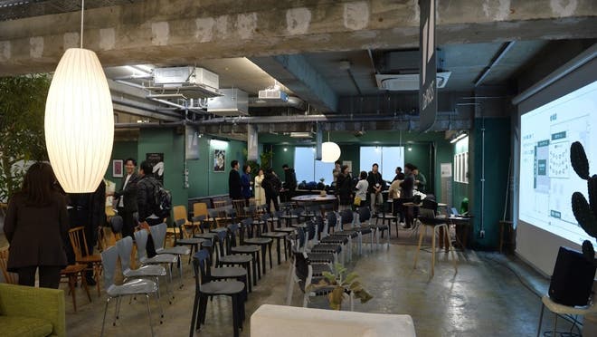 【永田町駅2分・100名対応】忘年会・新年会・セミナーにオススメのデザインスペース|212㎡の開放空間の写真16