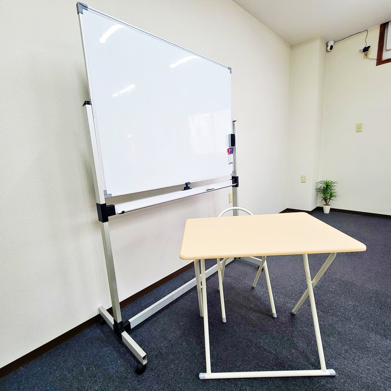 富山駅から7分の会議室【カリマ富山駅前会議室】🔴1時間から気軽に予約🟢セミナー、研修、打ち合わせ、会議、イベント等にの写真10