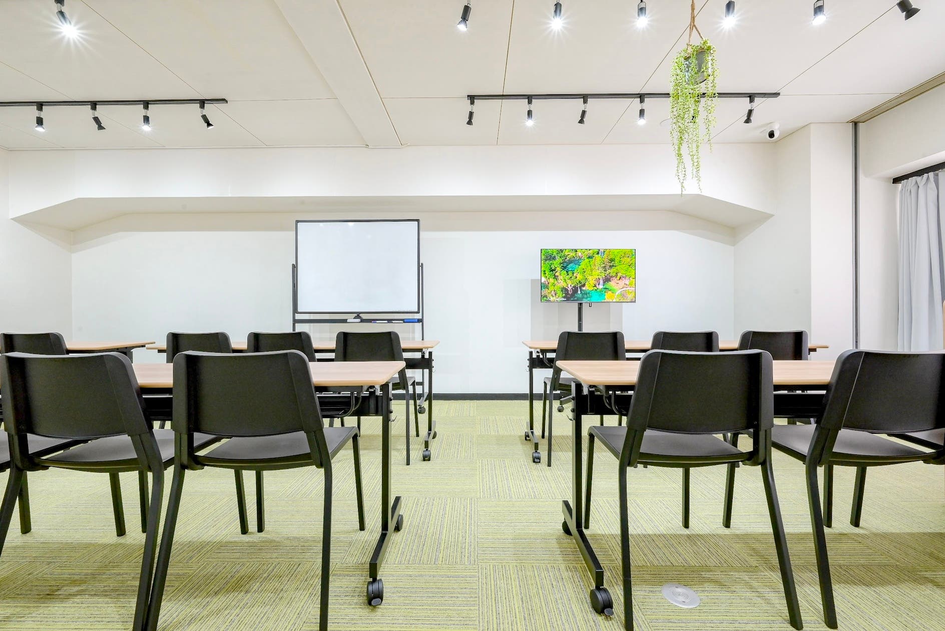 🥳新大阪駅3分〈COCO会議室新大阪〉駅近最大30名/セミナー/貸し会議室/ビジネス&amp;懇親会&amp;撮影/当日予約OKの写真5