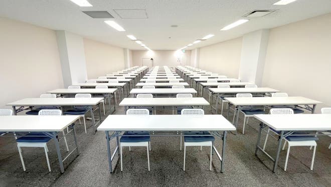 ⭐NEW⭐【六本木一丁目駅徒歩5分】無料備品多数☆会議・研修・試験会場・WEBセミナー・ZOOM快適ビジネス仕様!2階B会議室の写真1