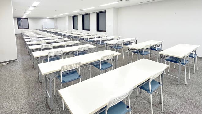 ⭐NEW⭐【六本木一丁目駅徒歩5分】無料備品多数☆会議・研修・試験会場・WEBセミナー・ZOOM快適ビジネス仕様!2階D会議室の写真1