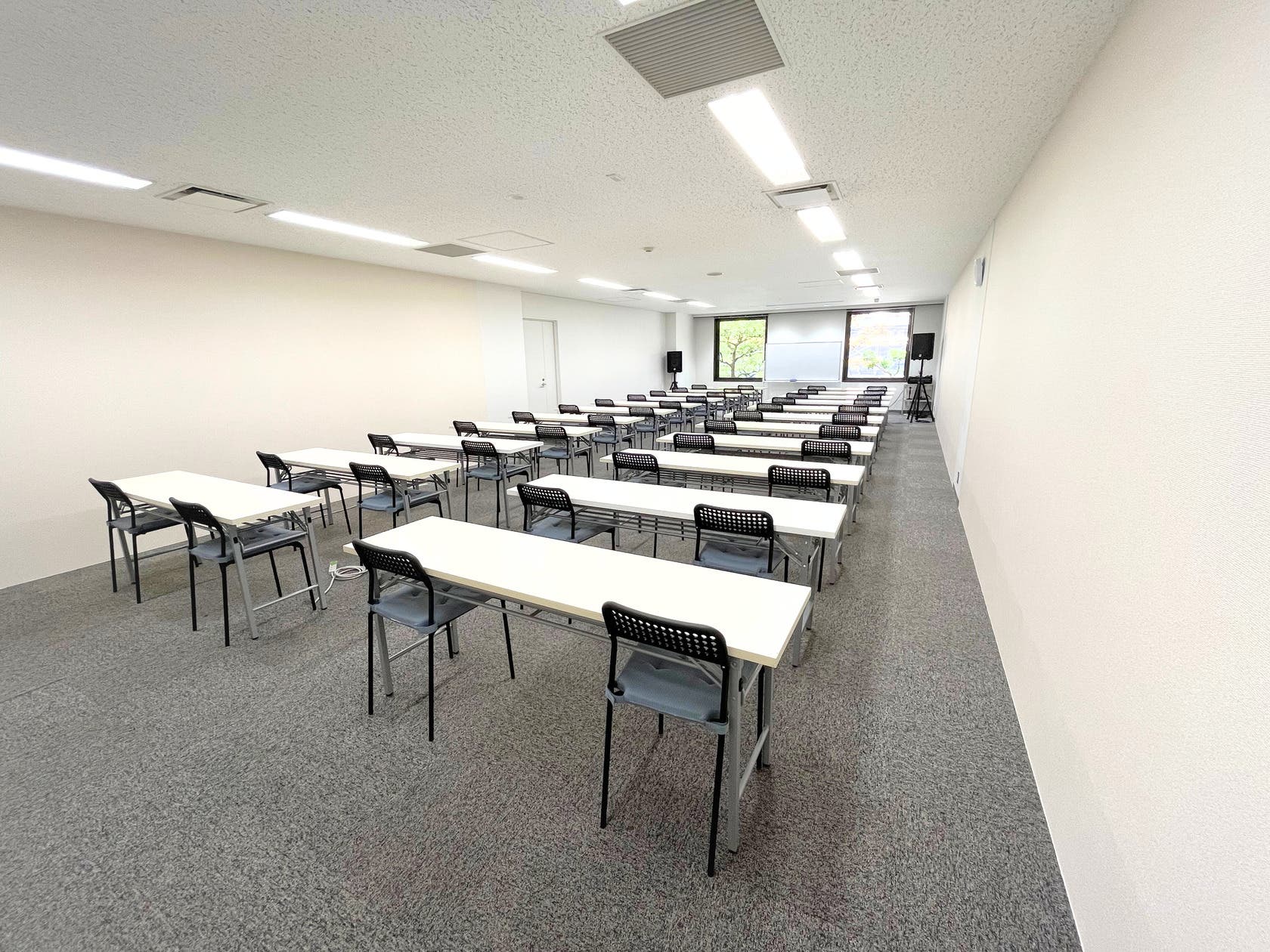 ⭐NEW⭐【六本木一丁目駅徒歩5分】無料備品多数☆会議・研修・試験会場・WEBセミナー・ZOOM快適ビジネス仕様！2階I会議室の写真2