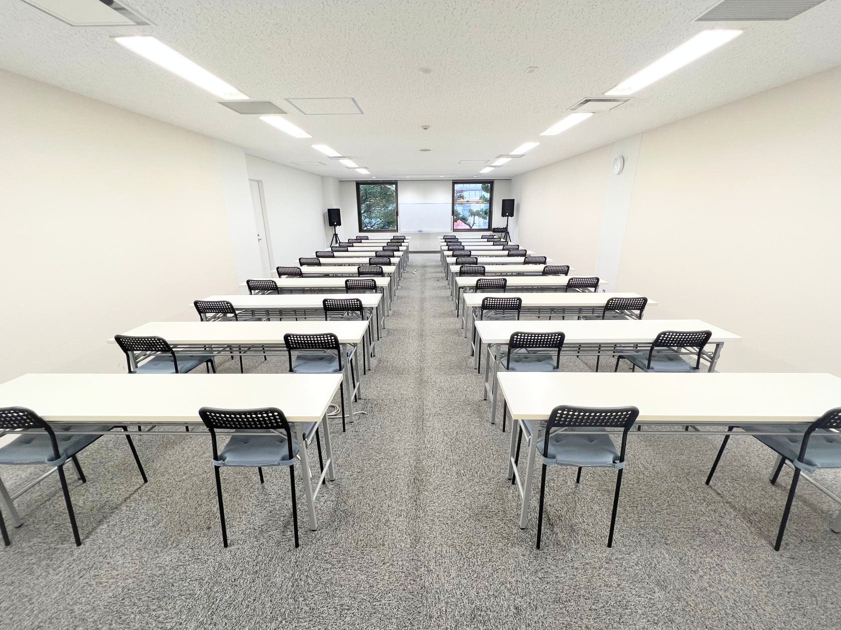 ⭐NEW⭐【六本木一丁目駅徒歩5分】無料備品多数☆会議・研修・試験会場・WEBセミナー・ZOOM快適ビジネス仕様！2階I会議室の写真3