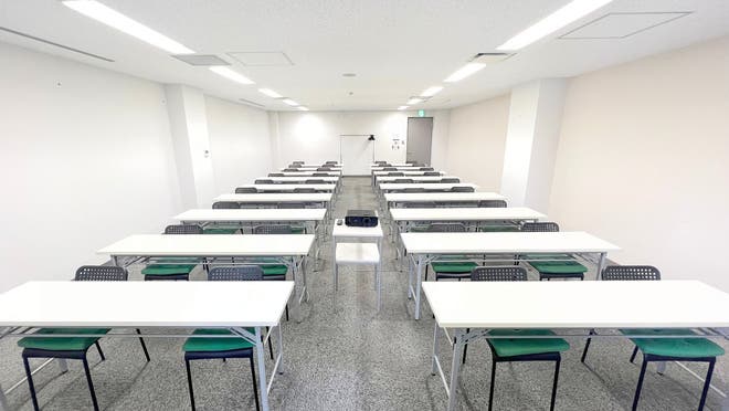 ⭐NEW⭐【六本木一丁目駅徒歩5分】無料備品多数☆会議・研修・試験会場・WEBセミナー・ZOOM快適ビジネス仕様!2階M会議室の写真1