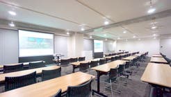 🎊9月末まで🎊限定割引中🉐|博多駅前|87名着席🪑|ワンフロア貸切|高速Wi-Fi🛜|映像・音響機器充実🎤の写真3