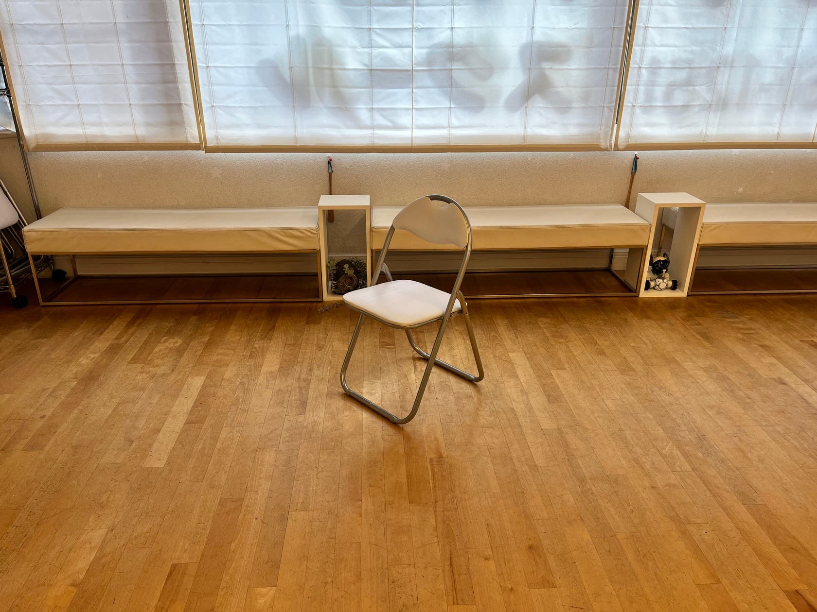 JR関内駅徒歩2分、広々換気十分スペース！の写真6