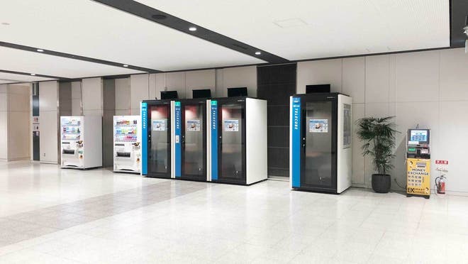 【テレキューブ】新千歳空港の個室型ワークブース(161-03)です。視線と音を遮る、プライベートな集中環境。の写真1