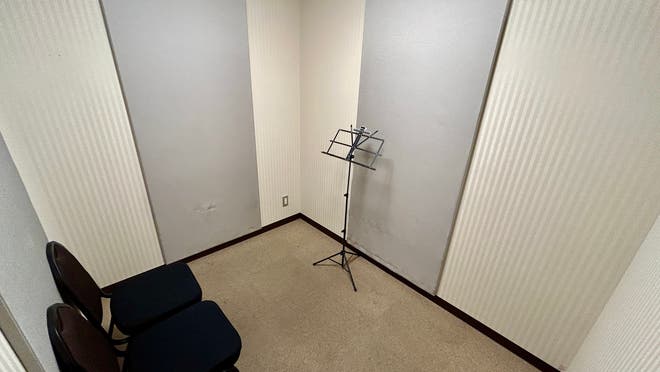 roomC【銀座駅 1分】歌唱・発声練習・楽器演奏OK!の写真3