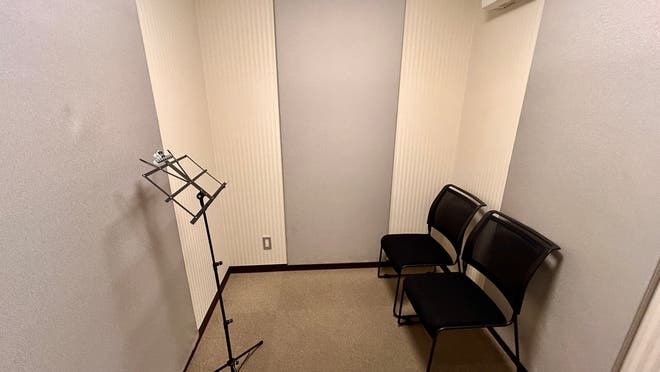 roomG【銀座駅 1分】歌唱・発声練習・楽器演奏OK!の写真2