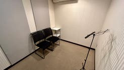 roomQ【銀座駅 1分】歌唱・発声練習・楽器演奏OK!の写真3