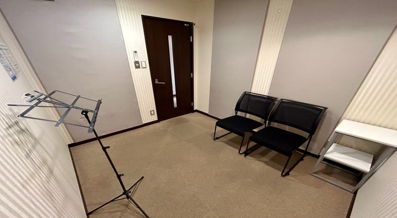 roomQ【銀座駅 1分】歌唱・発声練習・楽器演奏OK!
