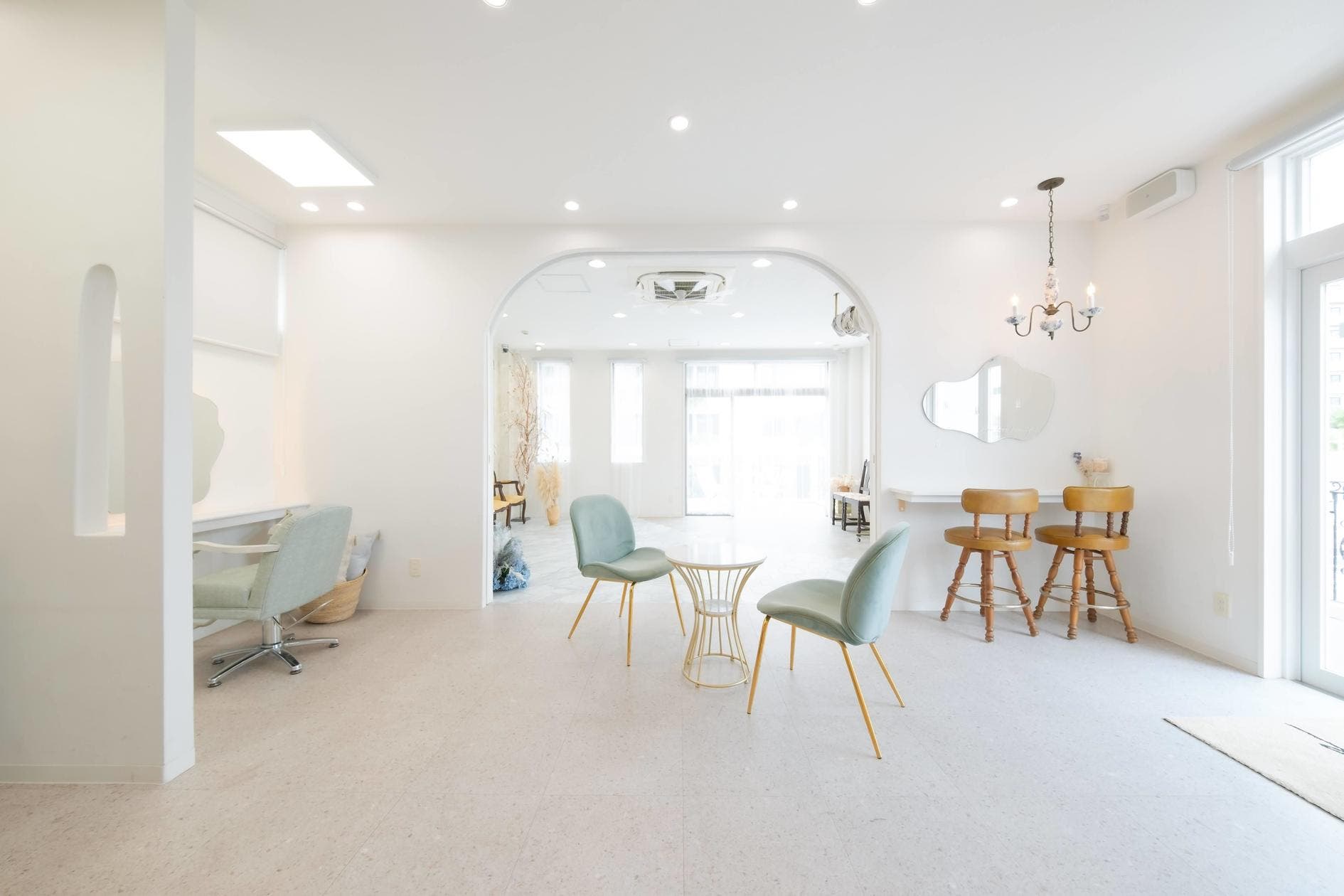 北谷美浜・アメリカンビレッジ★自然光はもちろん。照明を使ってのスタジオ撮影も◎ ロケ撮影の拠点としても最適の写真8